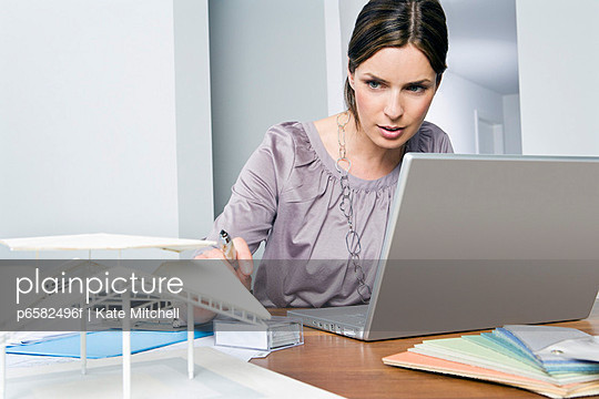 Businesswoman Using a Laptop - Stock Image - Everypixel