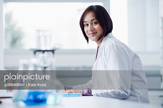 Portrait of female lab worker - Stock Image - Everypixel