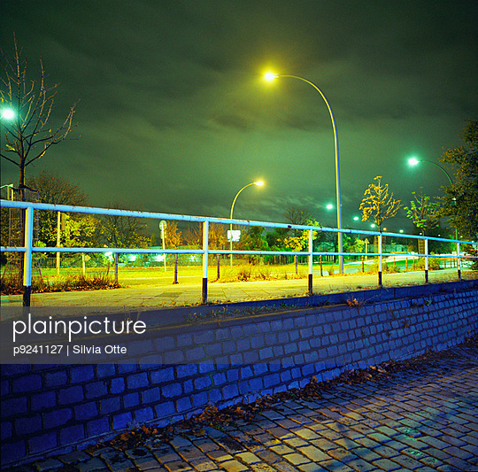 Lamp post and bridge at night - Stock Image - Everypixel