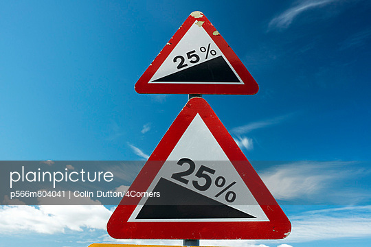 Road signs for steep 25 percent gradient - Stock Image - Everypixel