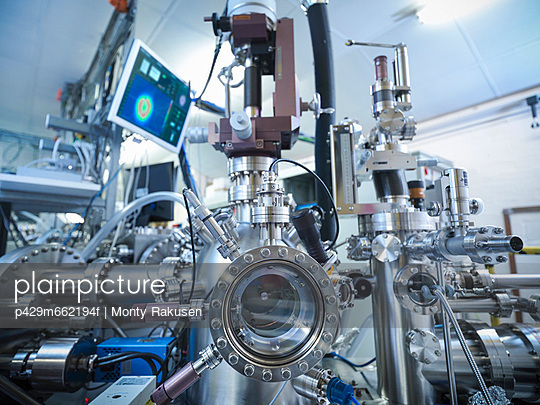 Vacuum robot Images - Search Images on Everypixel