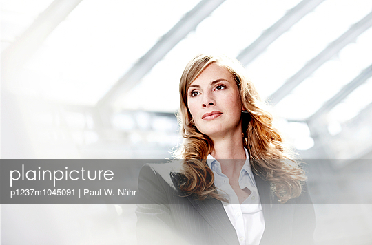 Hr woman Images - Search Images on Everypixel