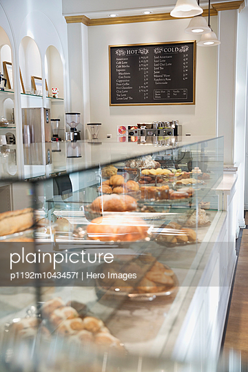 Front counter of coffee shop - Stock Image - Everypixel