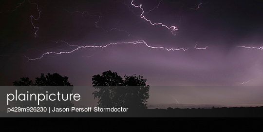 Anvil crawlers underneath a supercell thunderstorm, Tulsa, Oklahoma ...