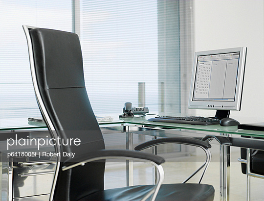 Empty desktop Images - Search Images on Everypixel